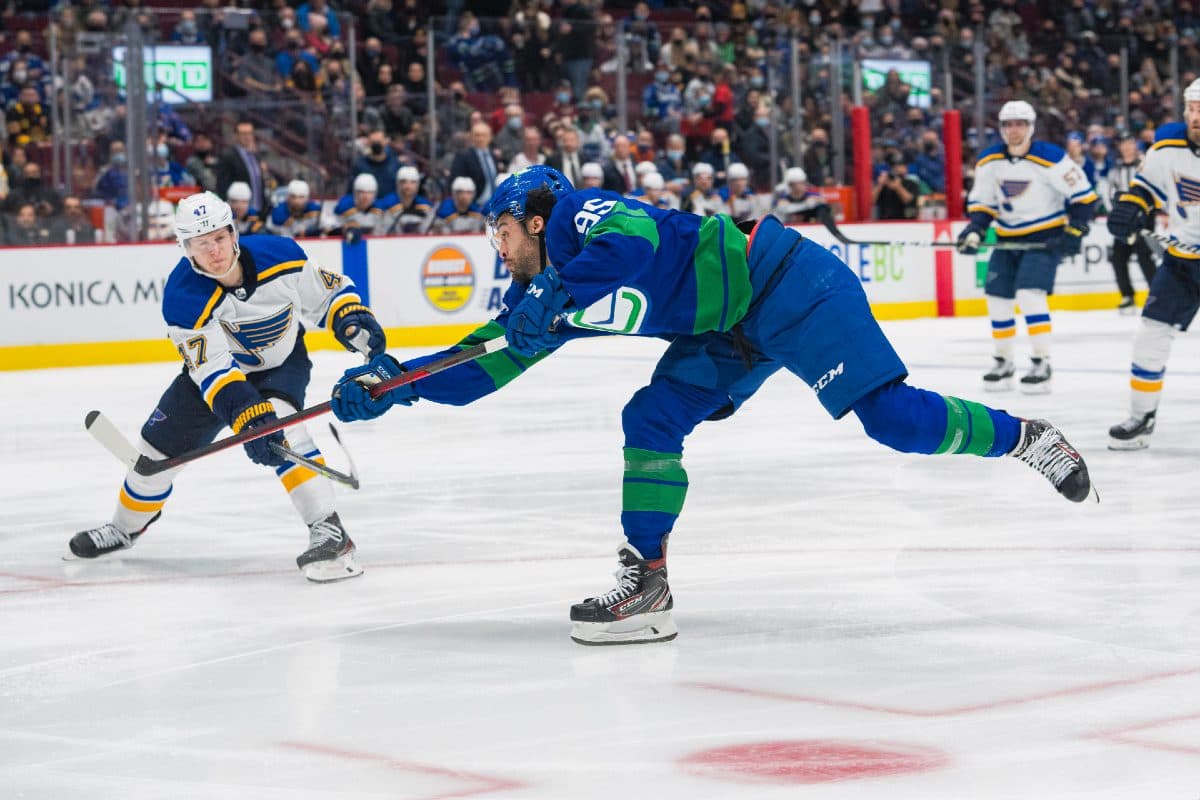 San Jose Sharks sign Justin Bailey to one-year, two-way contract