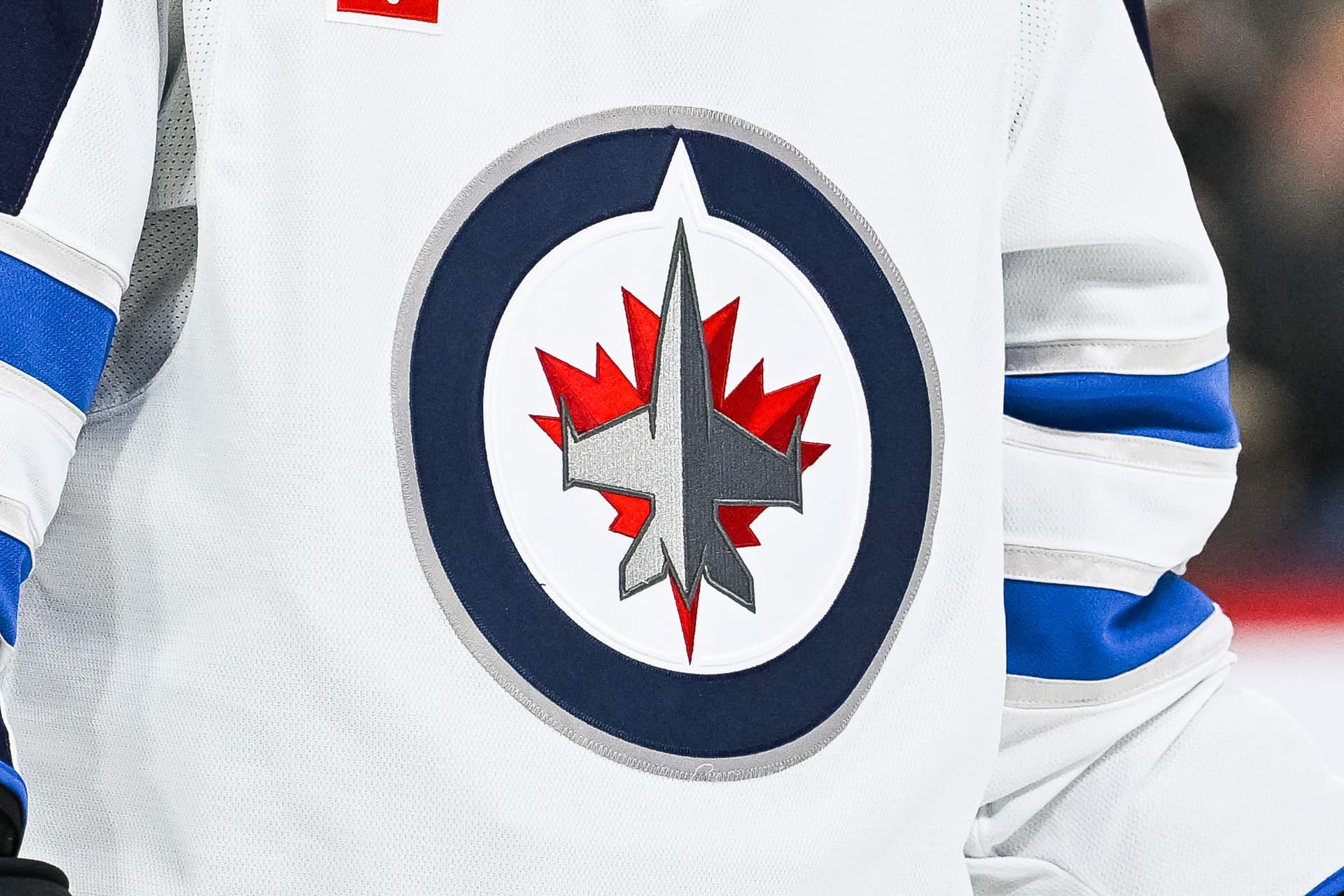 Winnipeg Jets sign goaltender Domenic DiVincentiis to entry-level contract