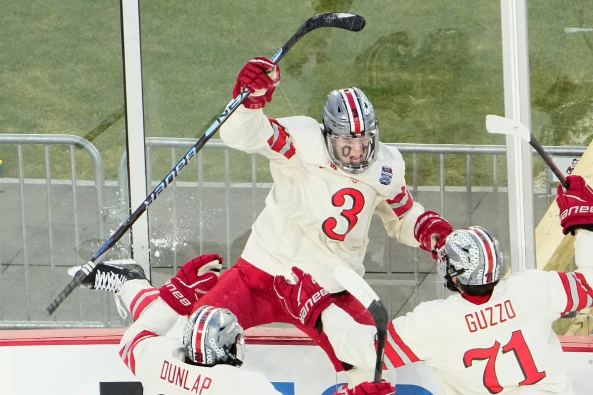 Vancouver Canucks sign Cole McWard to entry-level contract