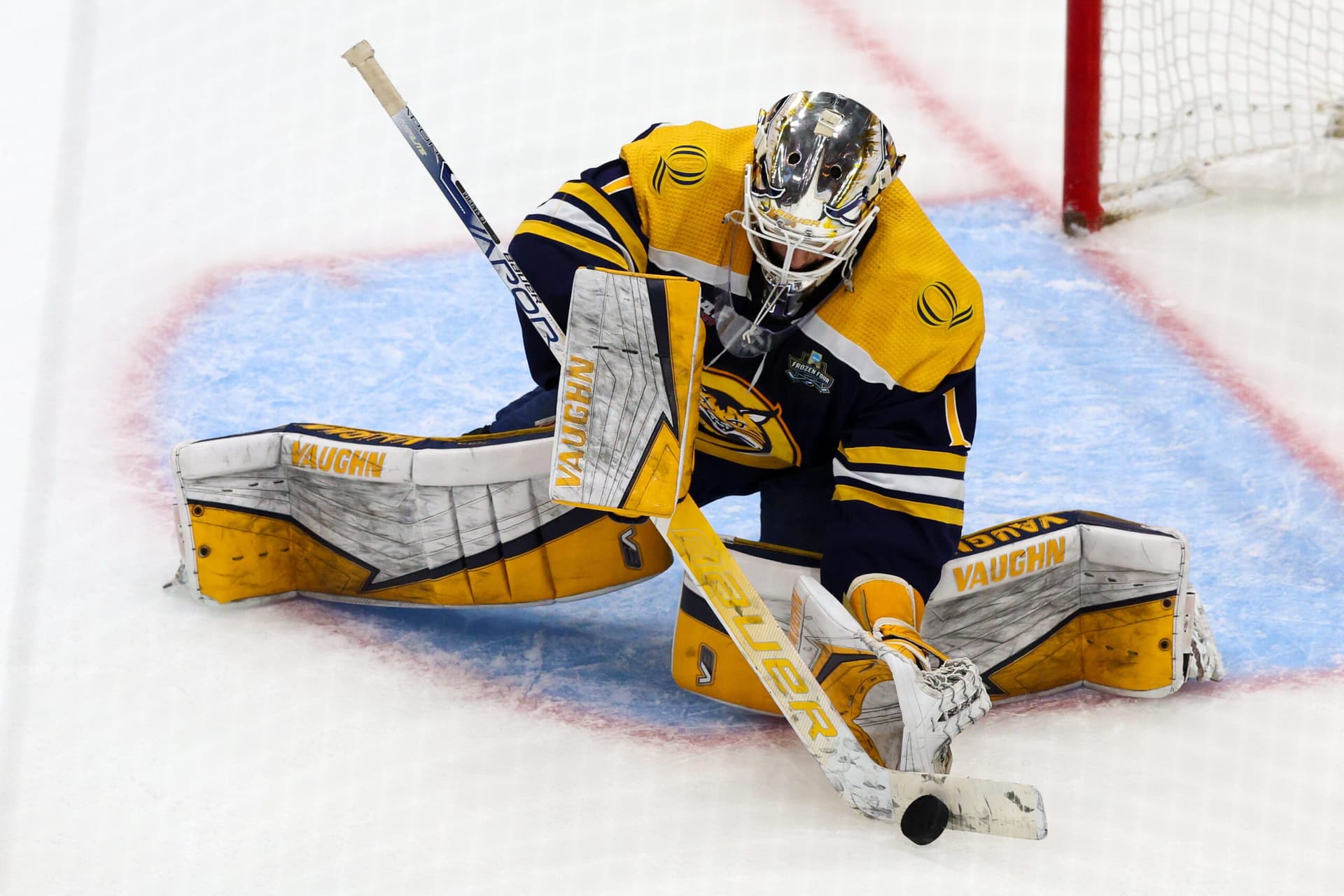 Top NCAA free agent goaltender Yaniv Perets signs with Carolina Hurricanes