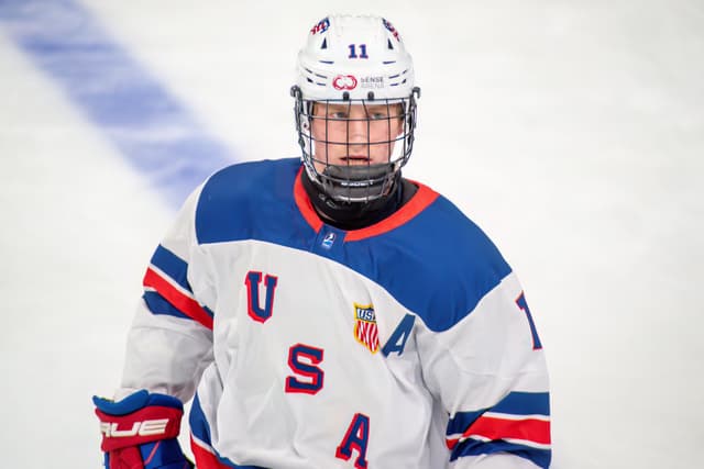Chicago Blackhawks select Oliver Moore with No. 19 pick in 2023 NHL Draft