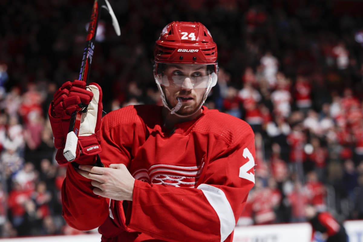 Vancouver Canucks sign Pius Suter to two-year contract with $1.6 ...