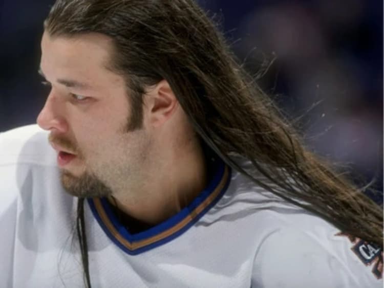 Former NHLer Chris Simon diagnosed with CTE