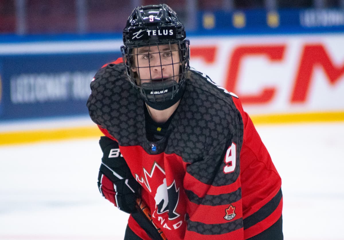 2026 NHL Draft phenom Gavin McKenna sets Canadian points record at U-18 ...