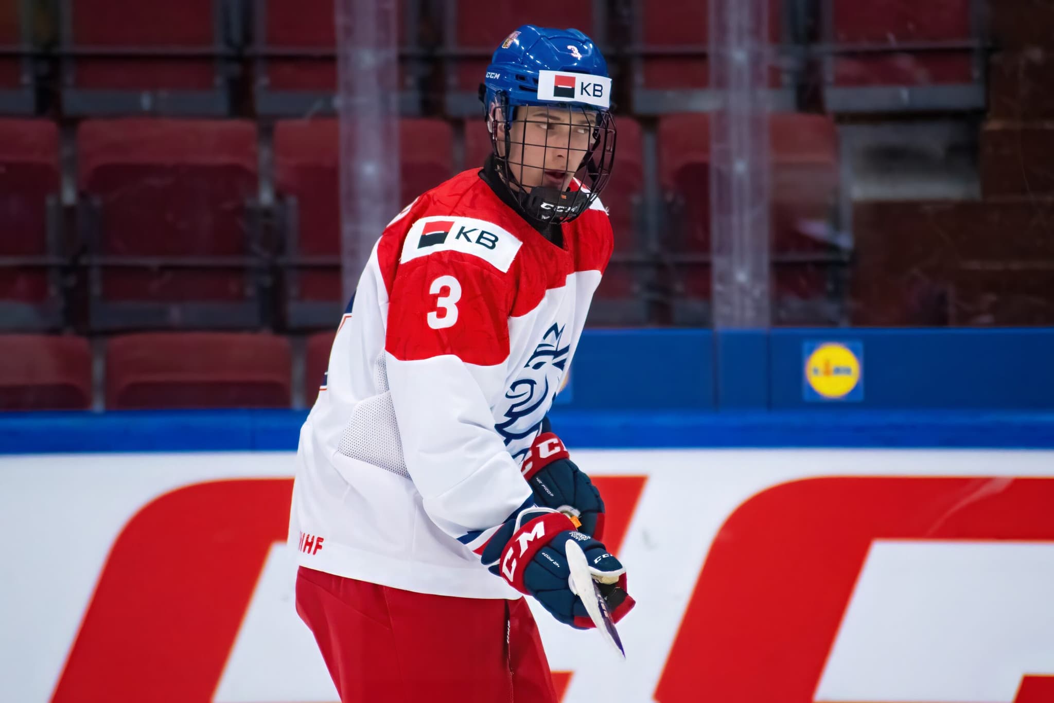 Sabres select Radim Mrtka No. 9 overall in 2025 NHL Draft