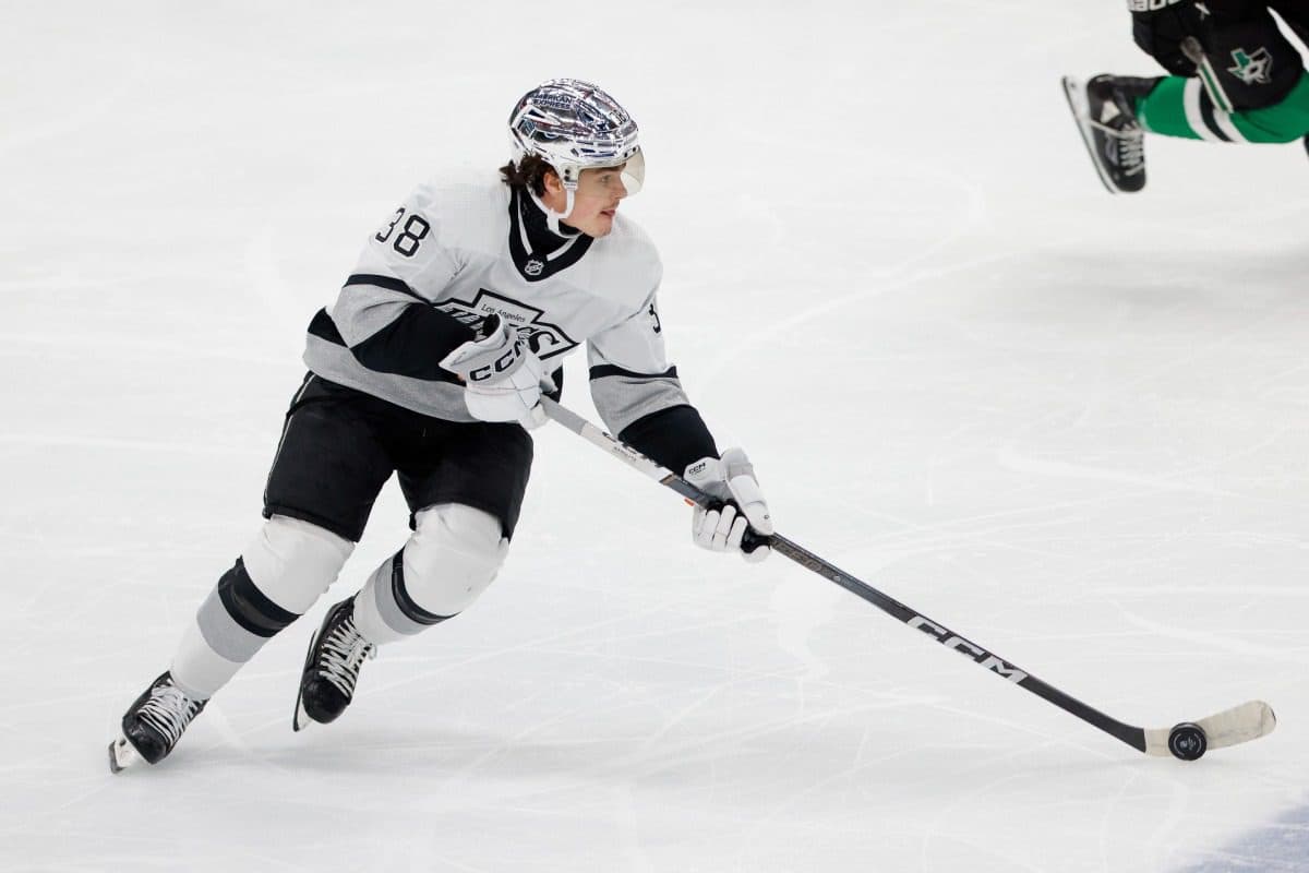 Kings re-sign Alex Turcotte to three-year contract