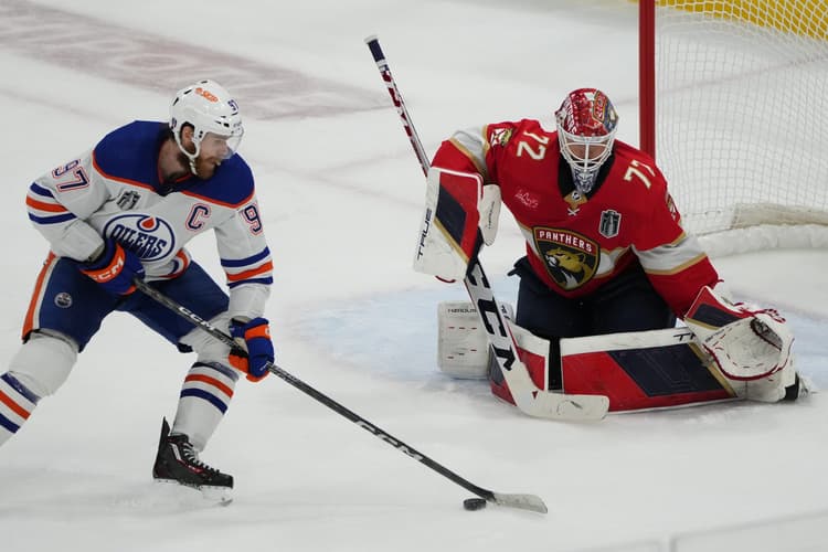 Using analytics to maximize your fantasy hockey league’s scoring system