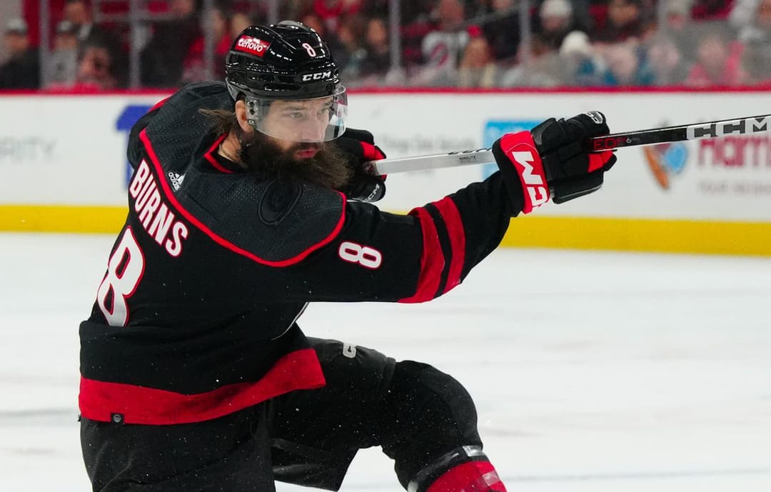 Avalanche sign Brent Burns to one-year contract