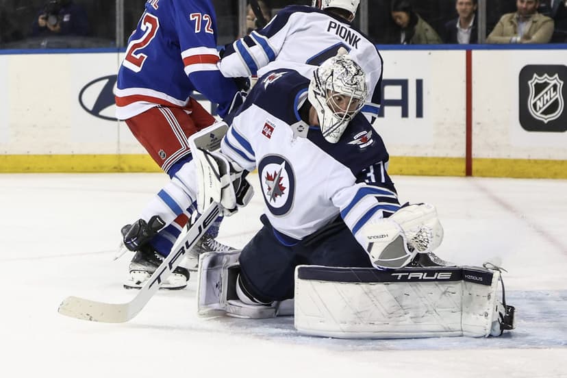 Best NHL player prop bets (Nov. 19): Good value on Hellebuyck in a ...