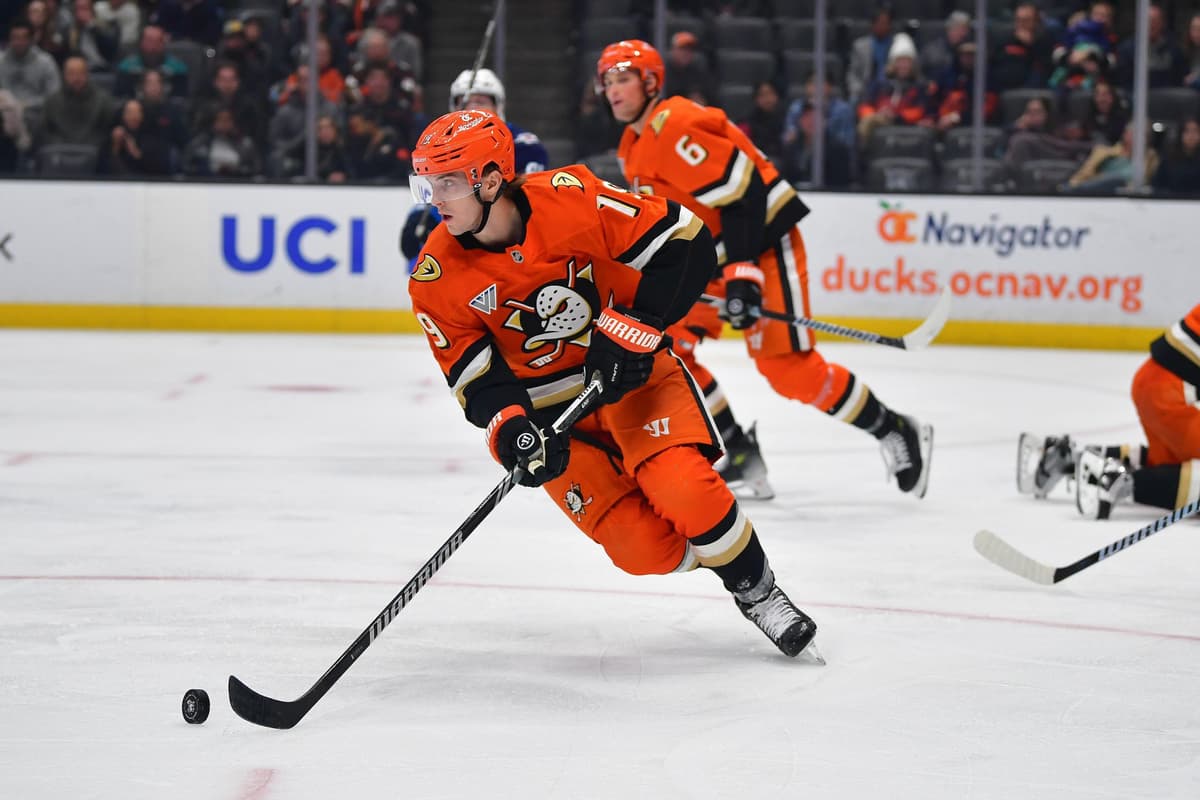 Troy Terry Returns to Ducks Roster for Vegas Showdown - BVM Sports