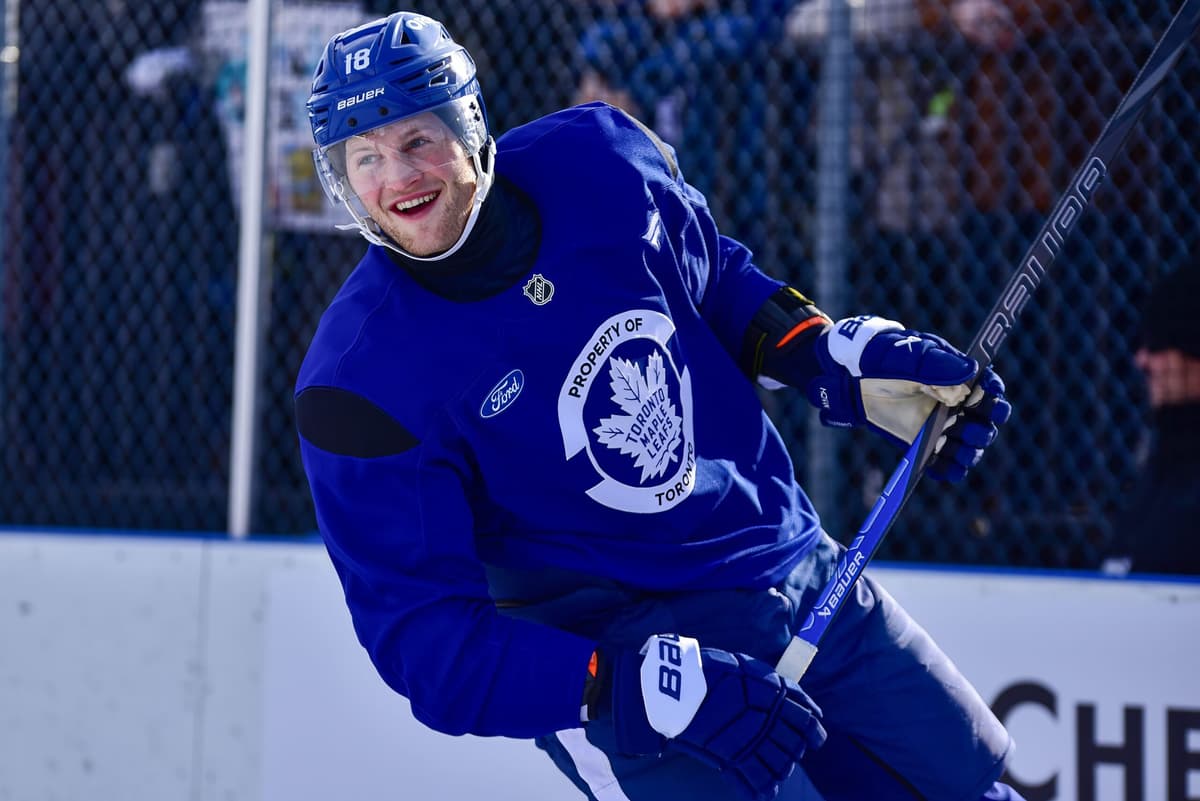 Maple Leafs sign Steven Lorentz to three-year contract extension