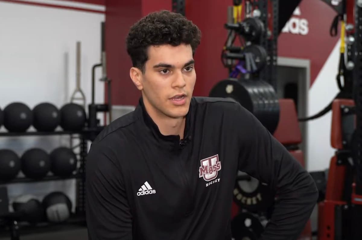 Lightning acquire Hurricanes prospect Lucas Mercuri for draft pick