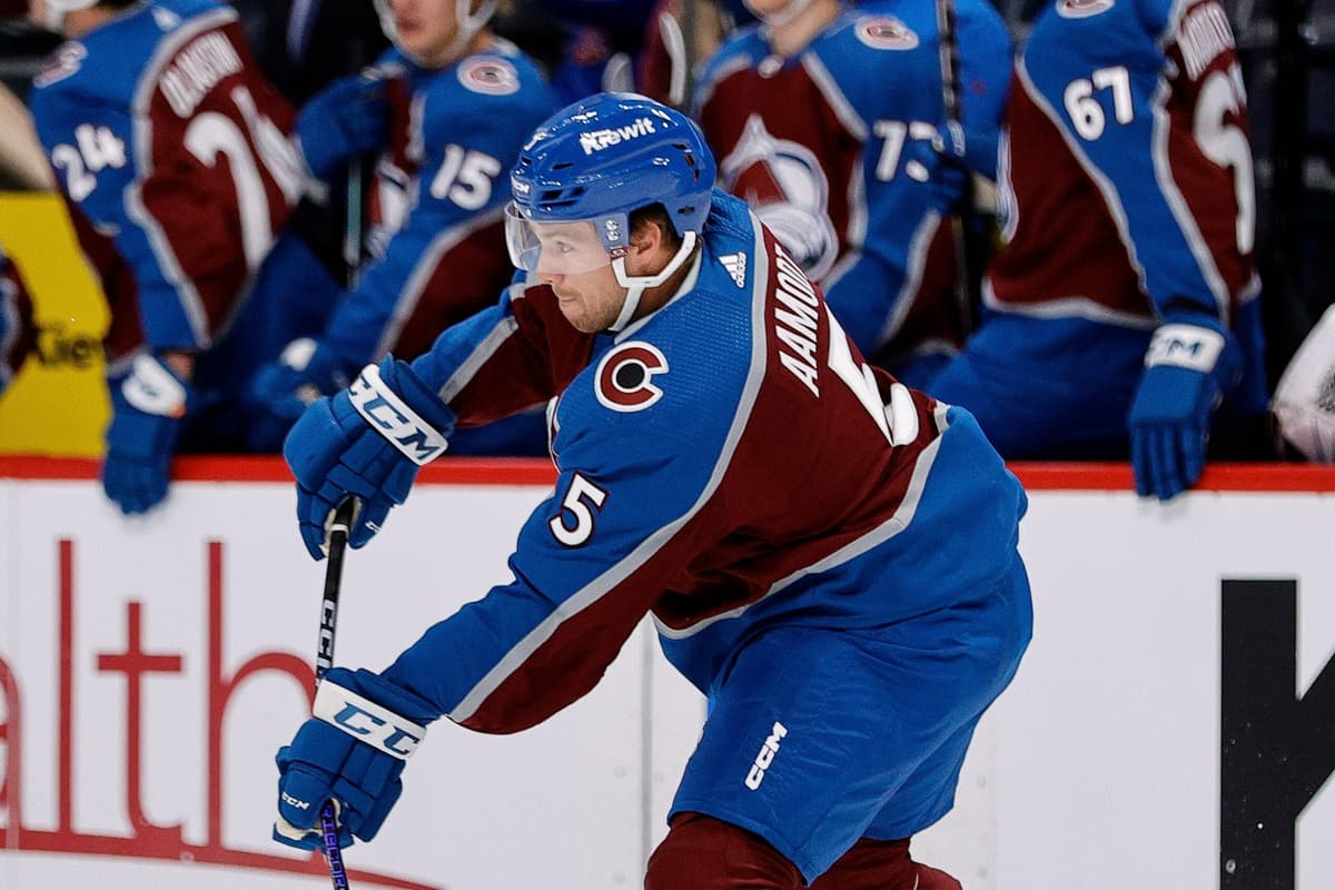 Avalanche sign Wyatt Aamodt to two-year contract
