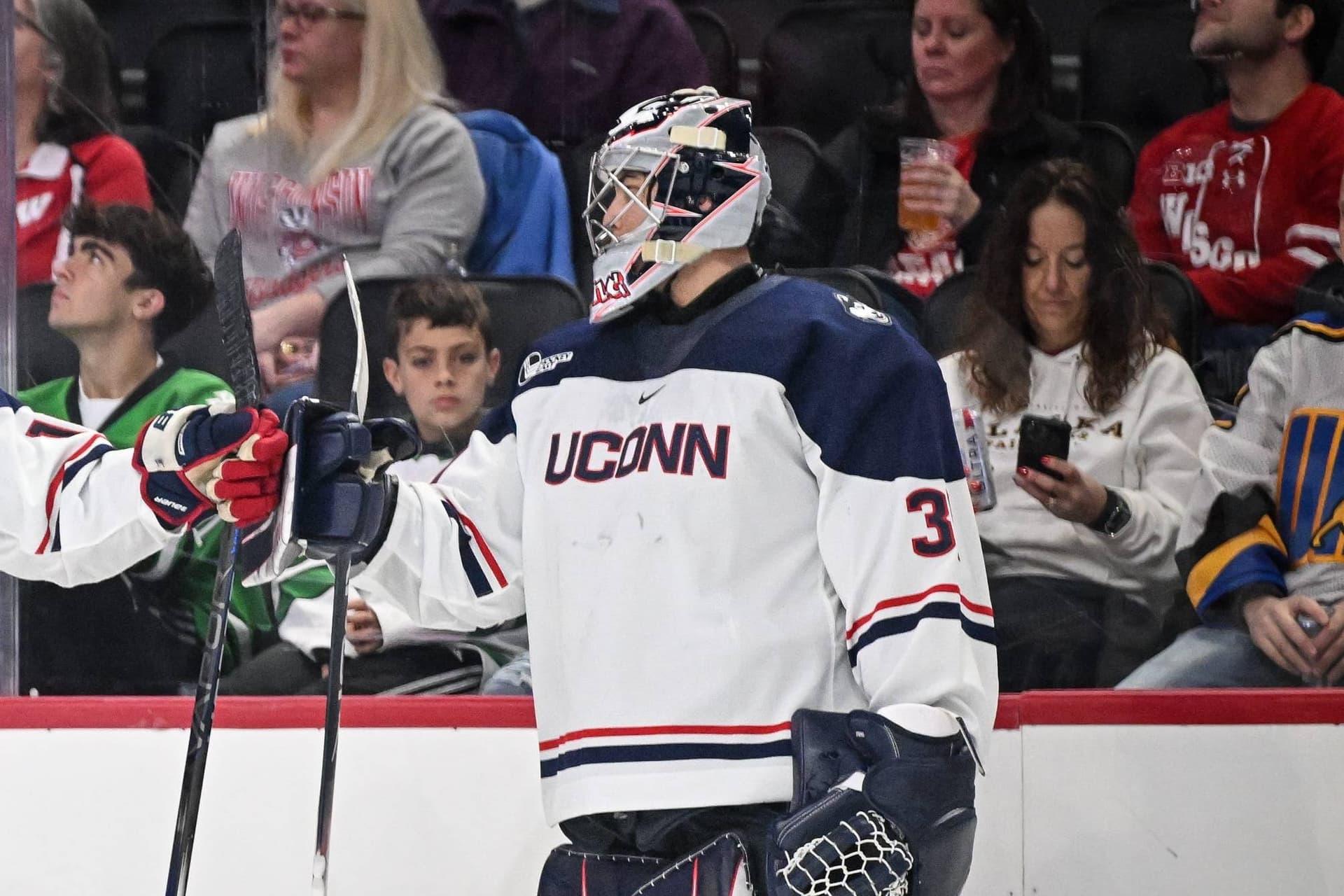 Rangers to sign Callum Tung to entry-level contract