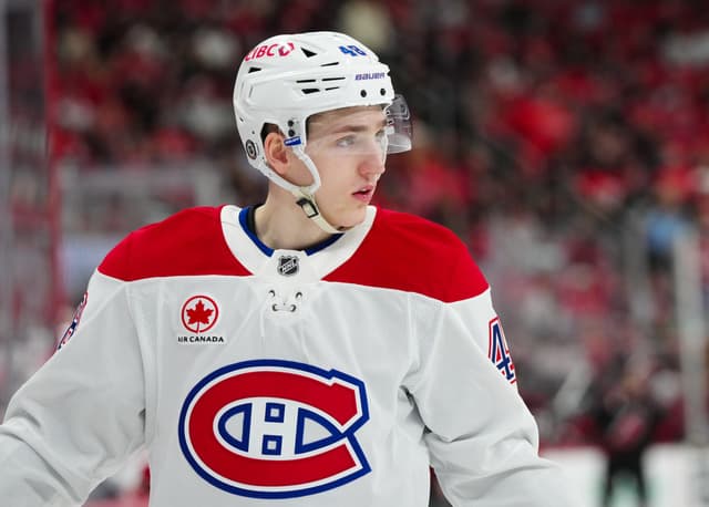 Canadiens’ Lane Hutson wins 2025 Calder Trophy