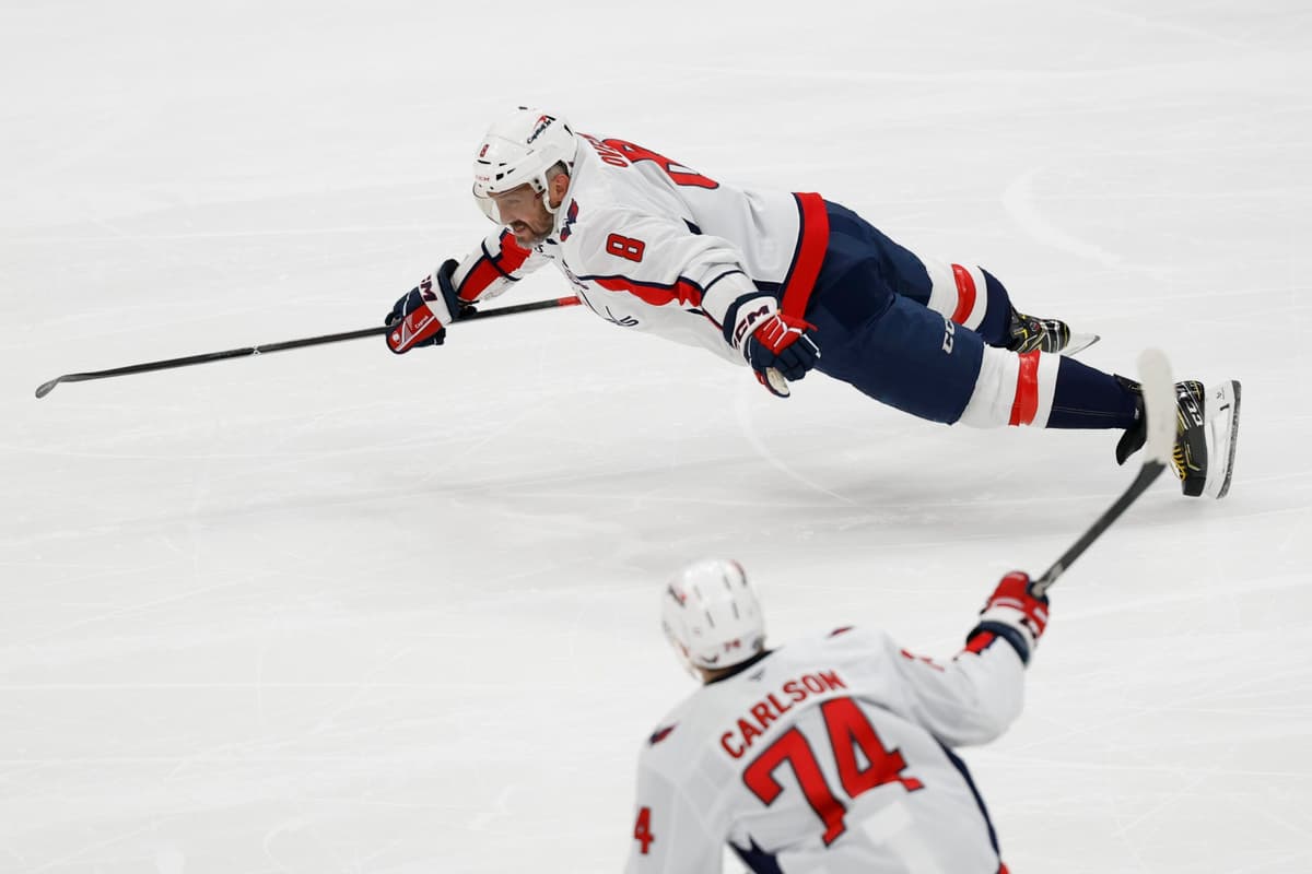 WATCH: Capitals’ Alex Ovechkin scores goal No. 895, breaks NHL record