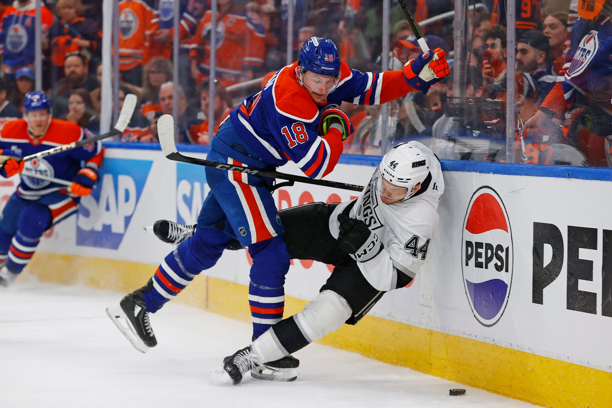 Expect nothing short of a wild Game 5 between Kings, Oilers