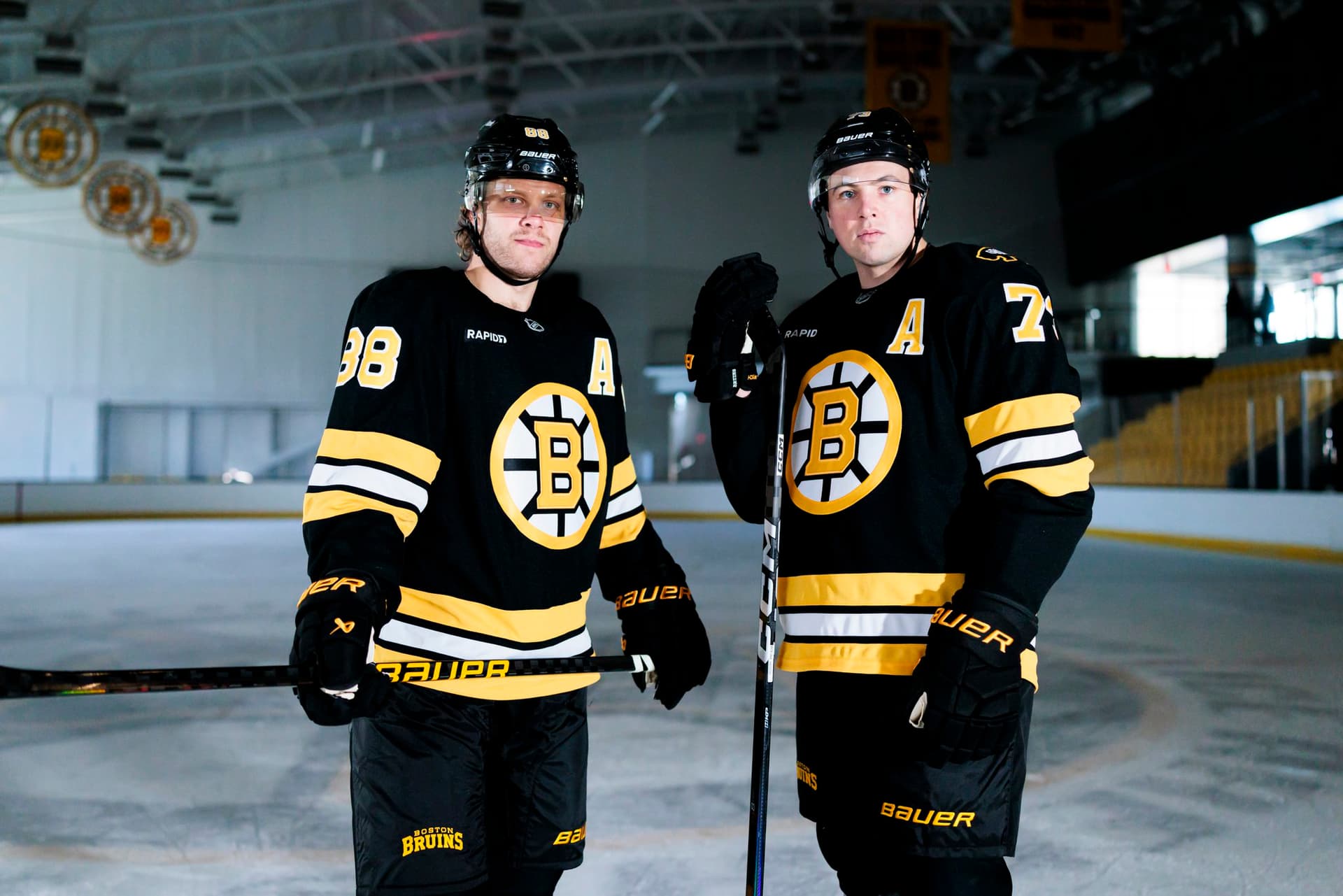 Bruins announce changes to jersey for 2025-26 season