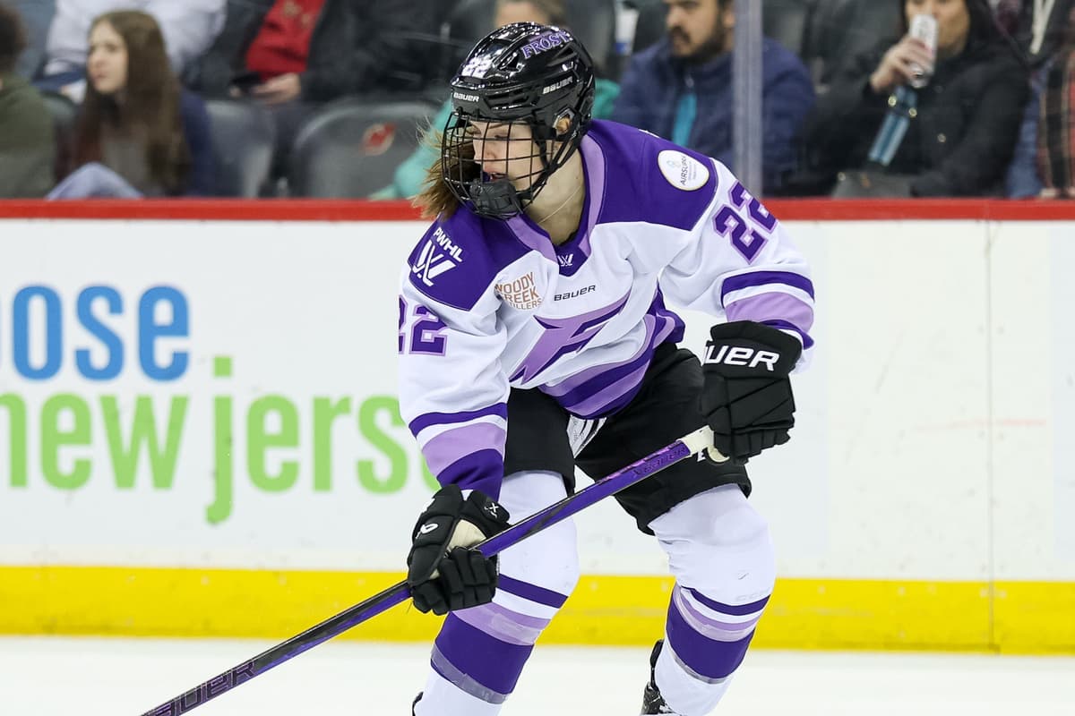 Frost re-sign defender Natalie Buchbinder to two-year contract