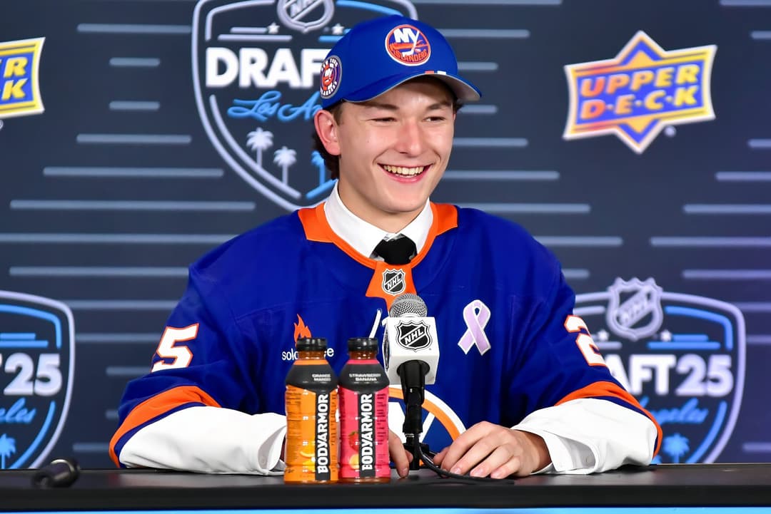 Islanders sign Matthew Schaefer to three-year, entry-level contract