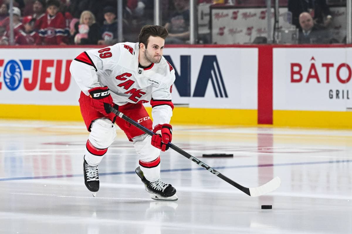 Hurricanes sign defenseman Domenick Fensore to one-year contract