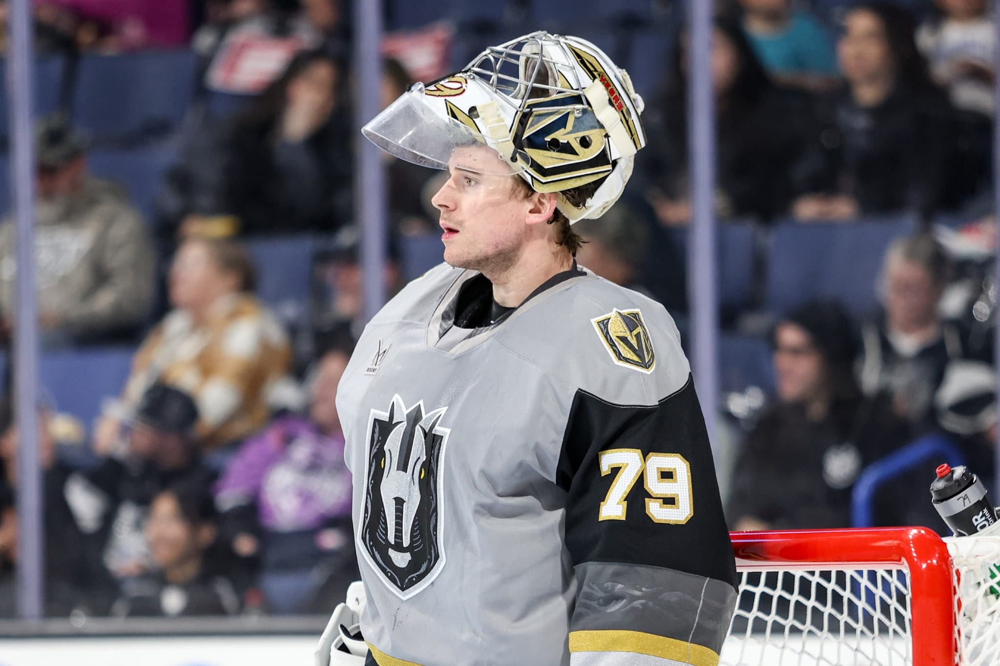 Golden Knights’ Carter Hart leaves game vs. Blue Jackets with lower ...