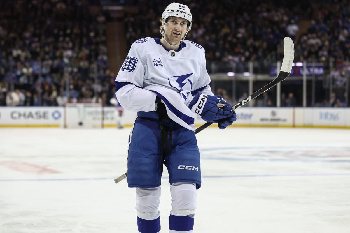 Lightning sign J.J. Moser to eight-year extension - BVM Sports