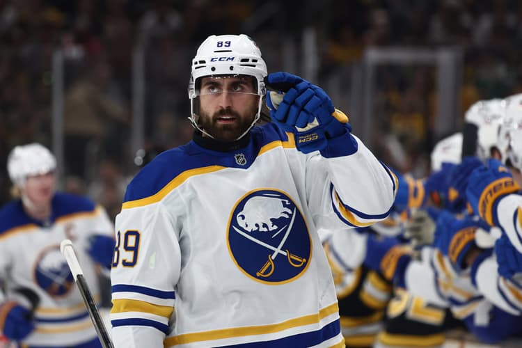 Capitals overpaid Alex Tuch to save on trade assets